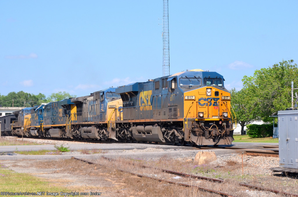 CSX 817